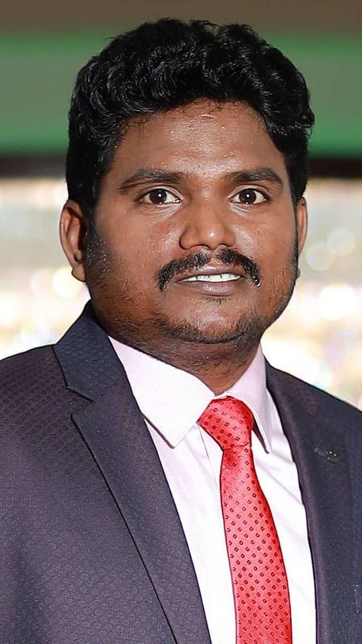 M Sivaguru Prabhakaran शेती केली मशीन ऑपरेटर झाला पण जिद्द नाही सोडली, शेवटी IAS झालाच Who is M ...